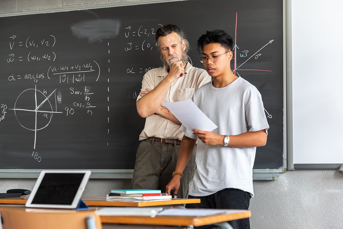 Students’ Guide to Building Strong Student Professor Connections ...